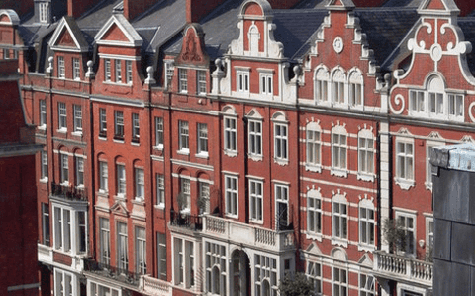 London's Great Estates - Flat Living